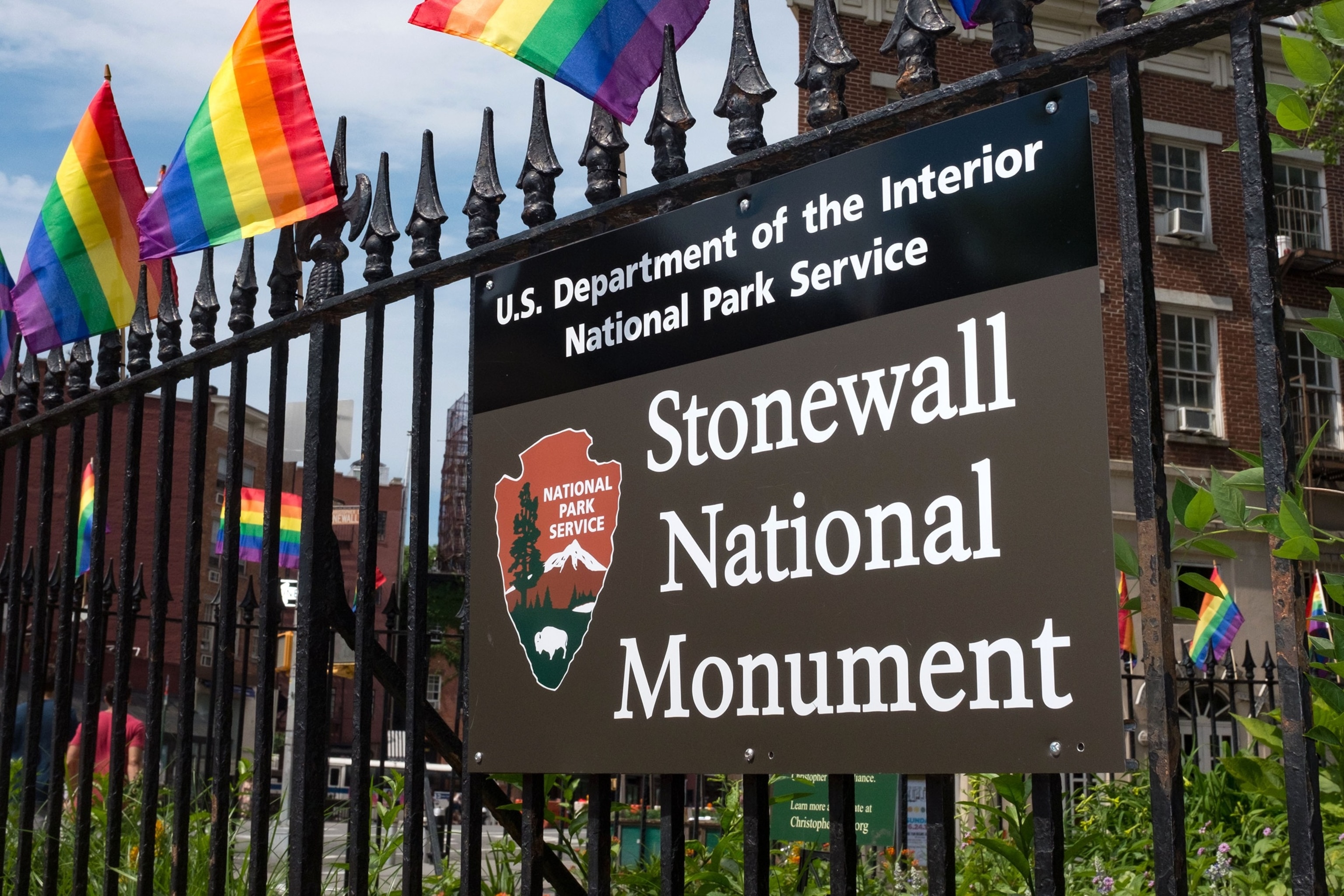 Trump admin removes pride flag from Stonewall National Monument - ABC News