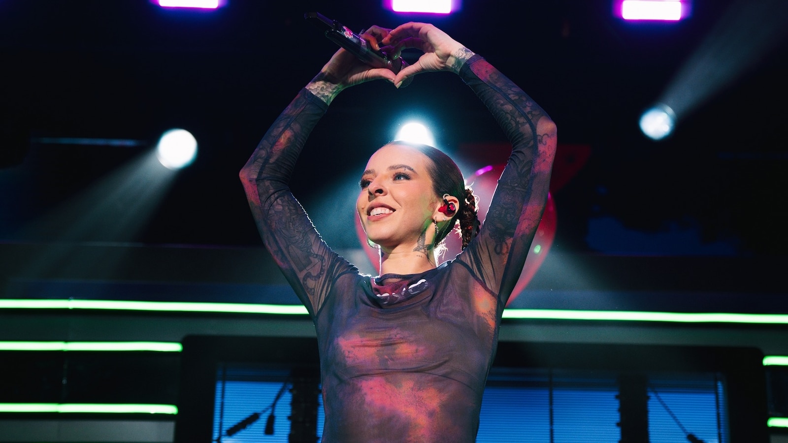 Young Miko takes 'GMA' behind the scenes at her XOXO Tour - ABC News