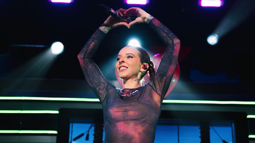 Young Miko takes 'GMA' behind the scenes at her XOXO Tour - Good ...