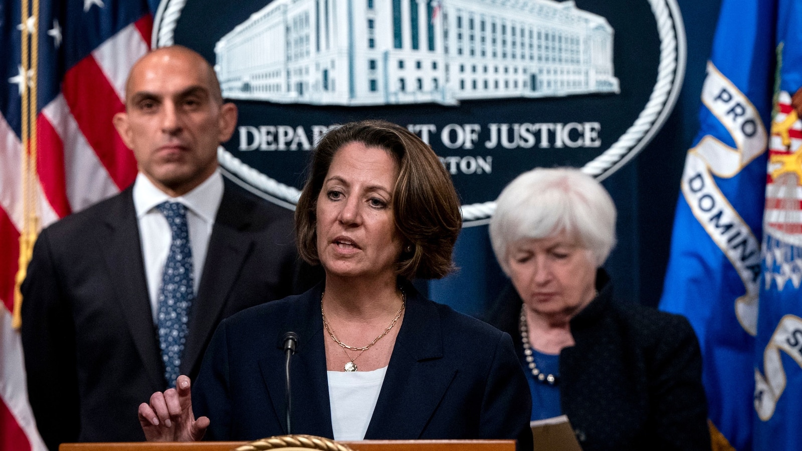 FBI received 1,800-plus reports related to Israel-Hamas war: Top DOJ ...