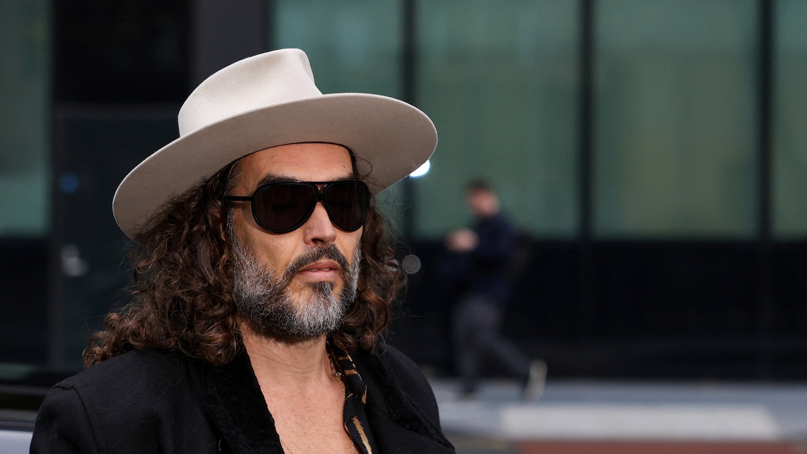 Russell Brand issues plea on further rape, sexual assault charges - ABC ...