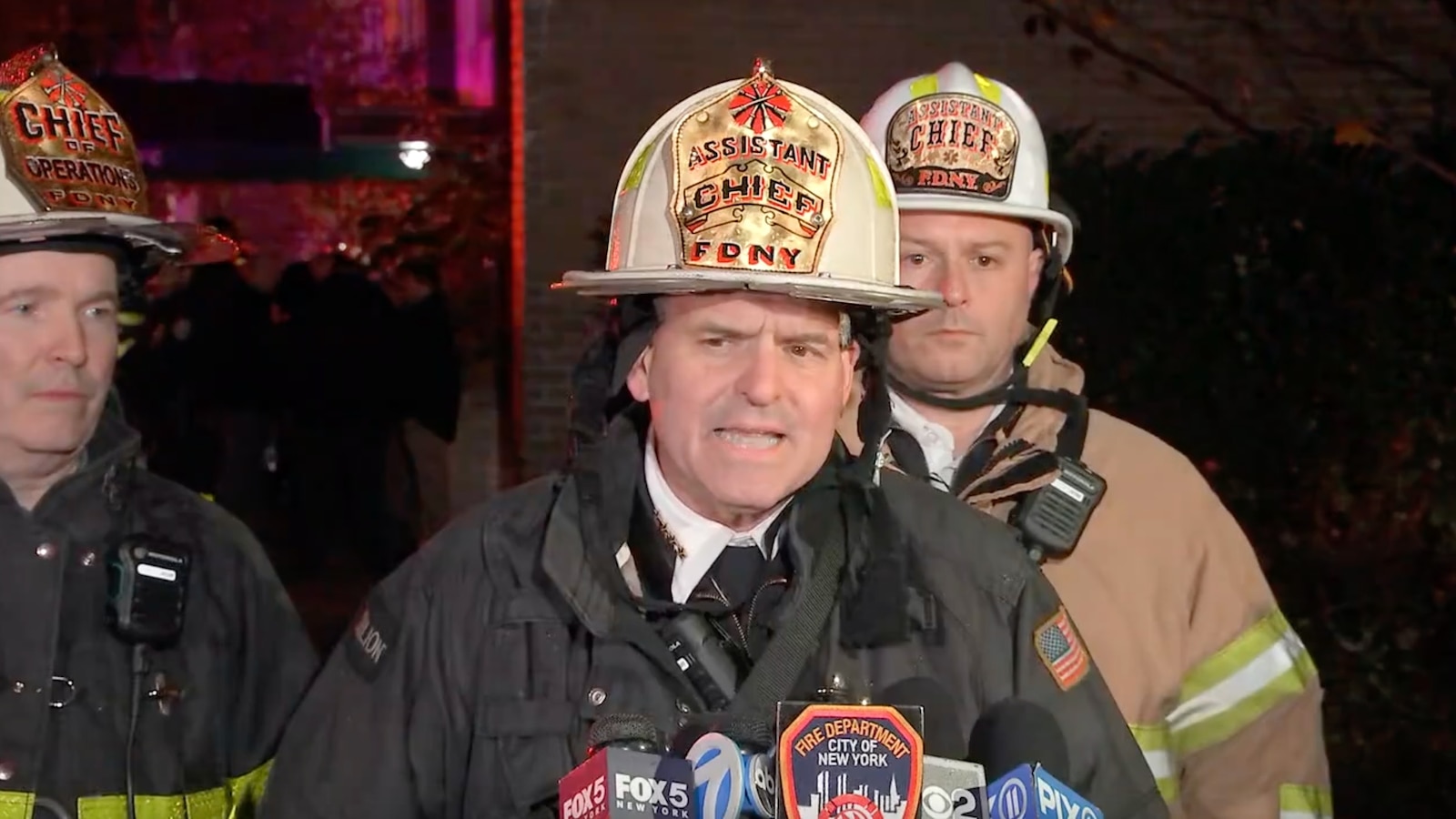 1 dead, 6 firefighters injured in 3-alarm apartment building fire in ...