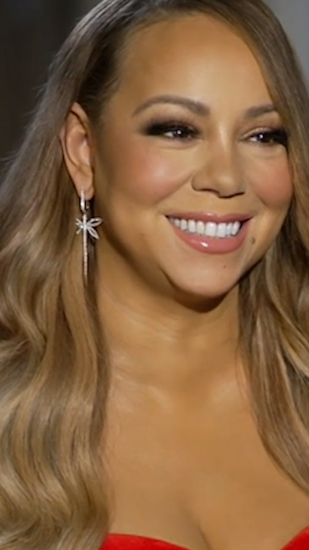 Video Mariah Carey answers rapid-fire Christmas questions - ABC News