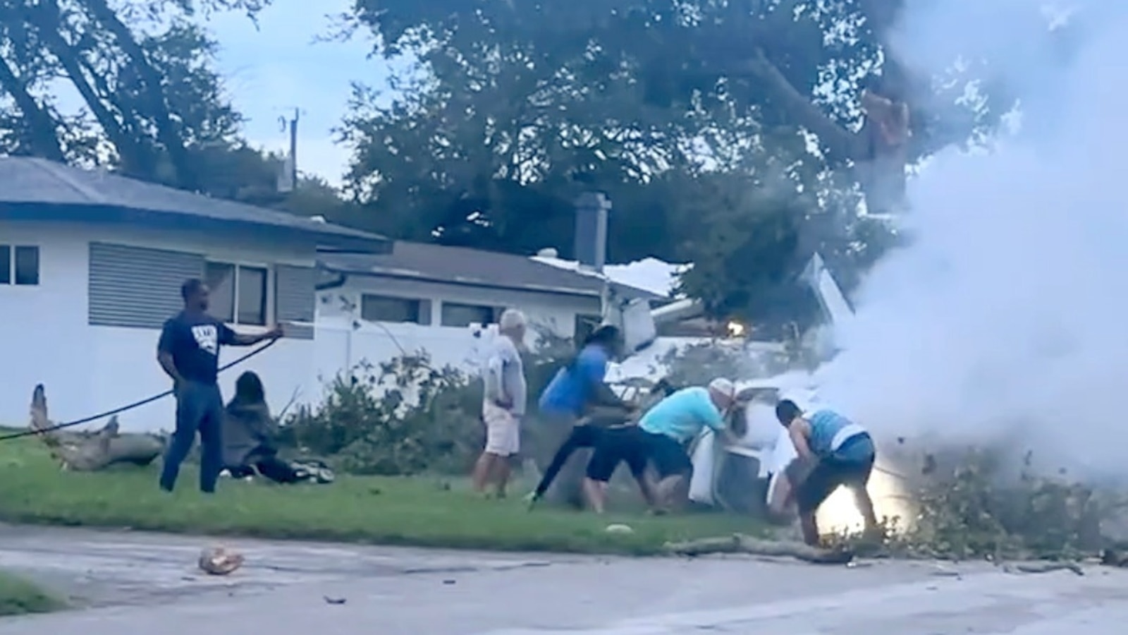 Hero neighbor speaks out after rushing to help plane crash passengers ...