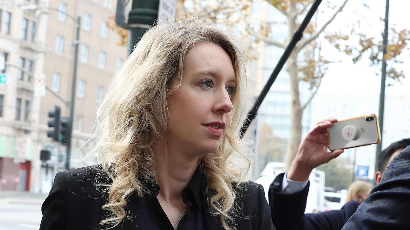 Elizabeth Holmes asks Trump administration to commute her prison ...