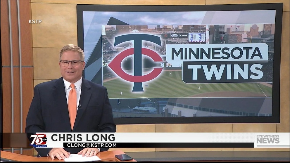 Video Local sports anchor hides Taylor Swift references in news report ...