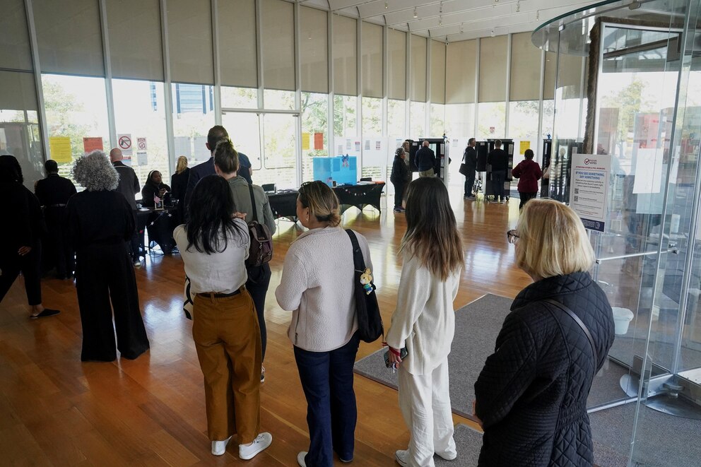 Georgia sees 2nd day of record early voting turnout - Good Morning America