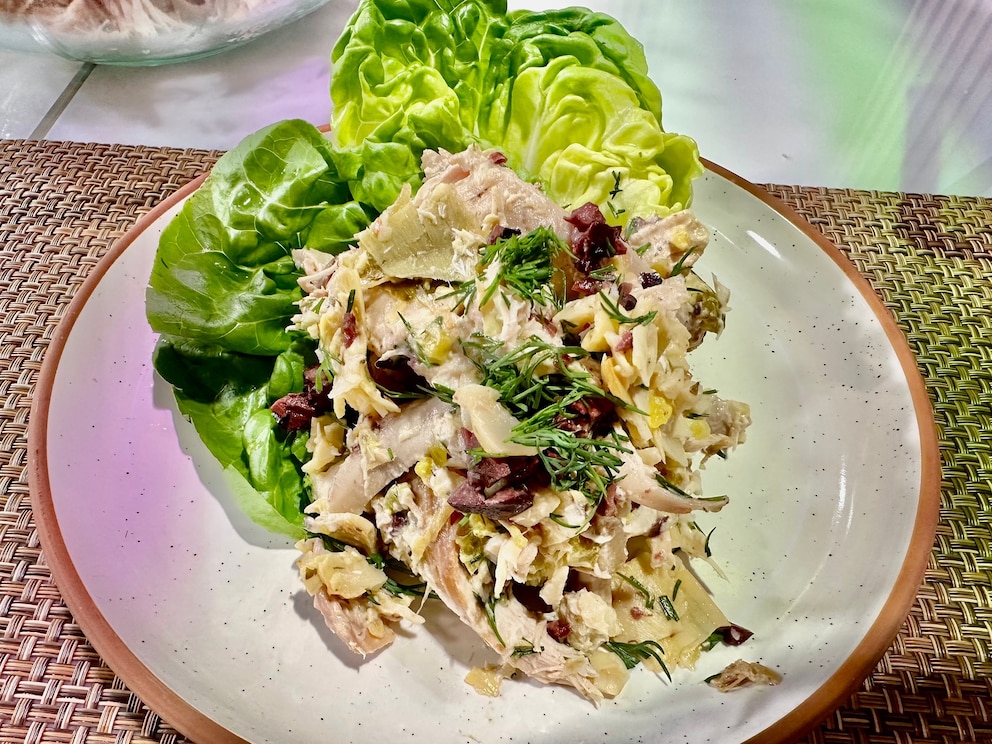 Tomato basil soup, Mediterranean chicken salad and more healthy recipes ...