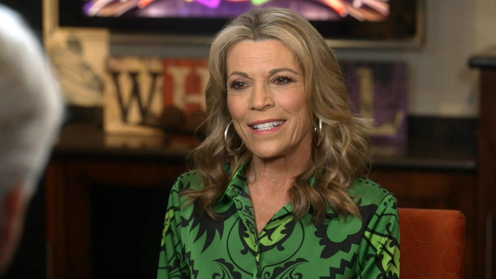 Vanna White Apresentando Vanna White Talks New Season Of 'Wheel Of