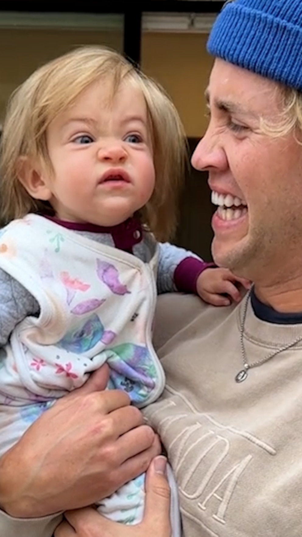 Video Parents film toddler’s reaction to seeing snow for 1st time - ABC ...