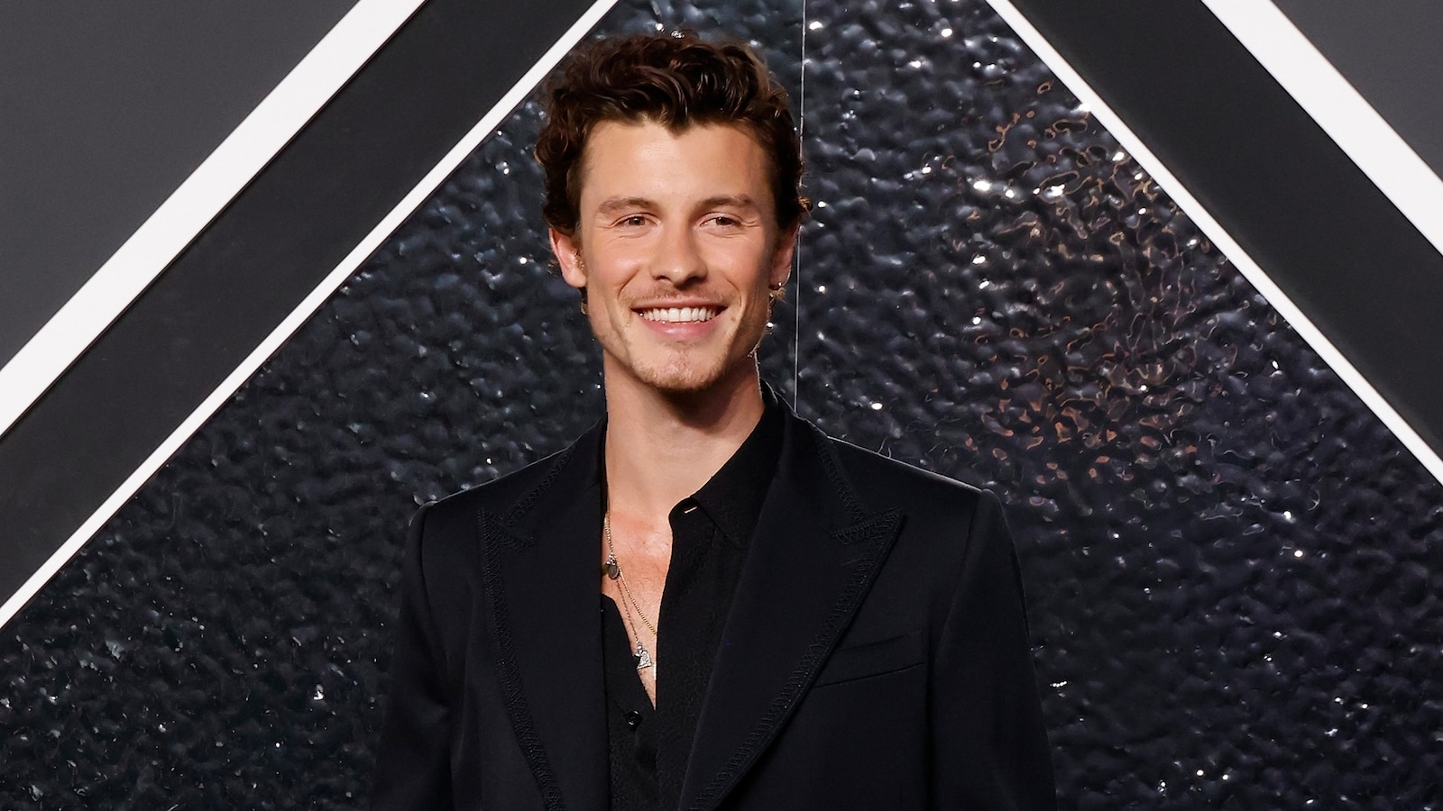 Shawn Mendes addresses his sexuality: 'Just figuring it out like ...