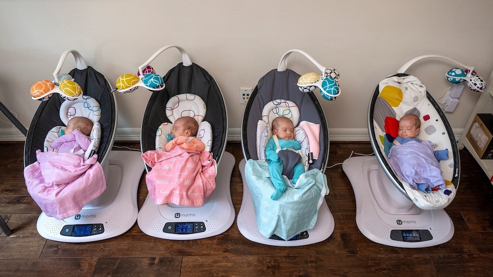Identical quadruplet sisters meet their brothers for the 1st time ...