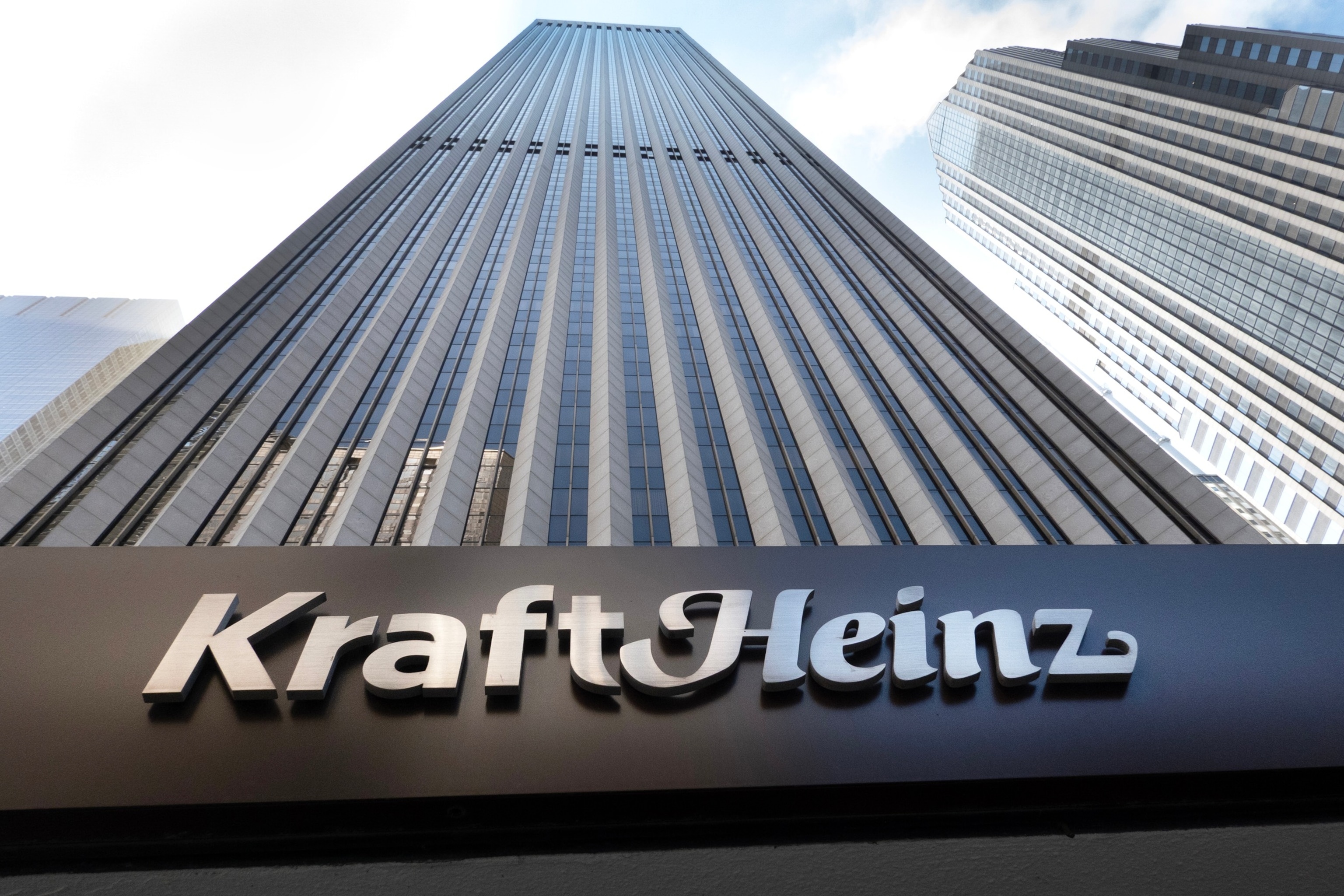 Kraft Heinz to split into 2 companies, separating after megamerger a ...