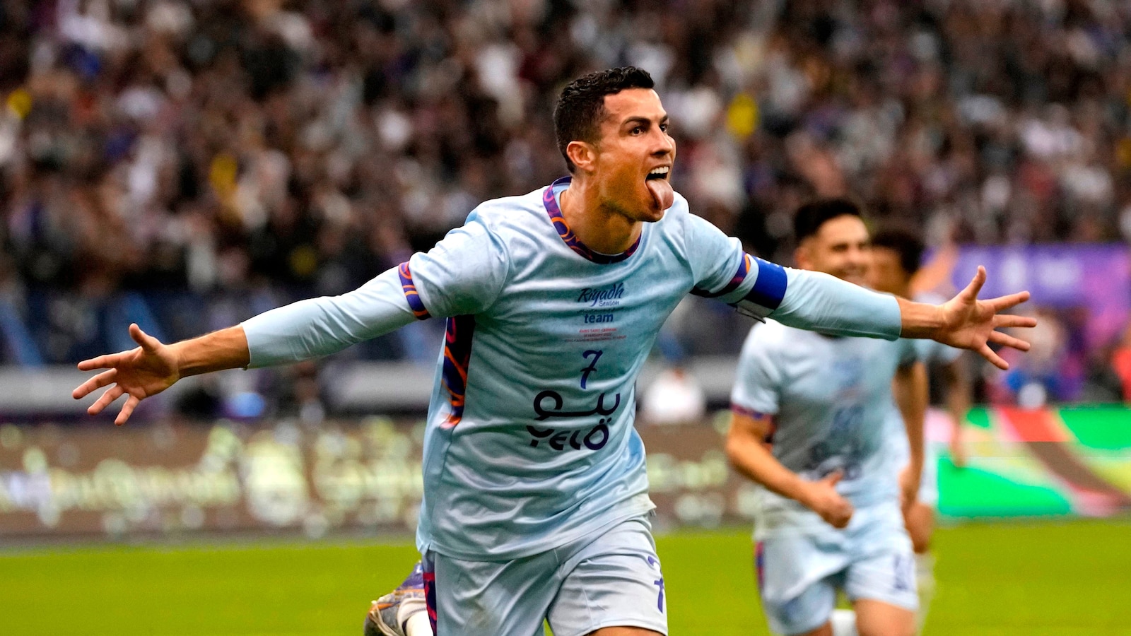 Ronaldo ends Saudi trophy drought with 2 goals in Al-Nassr's win to ...