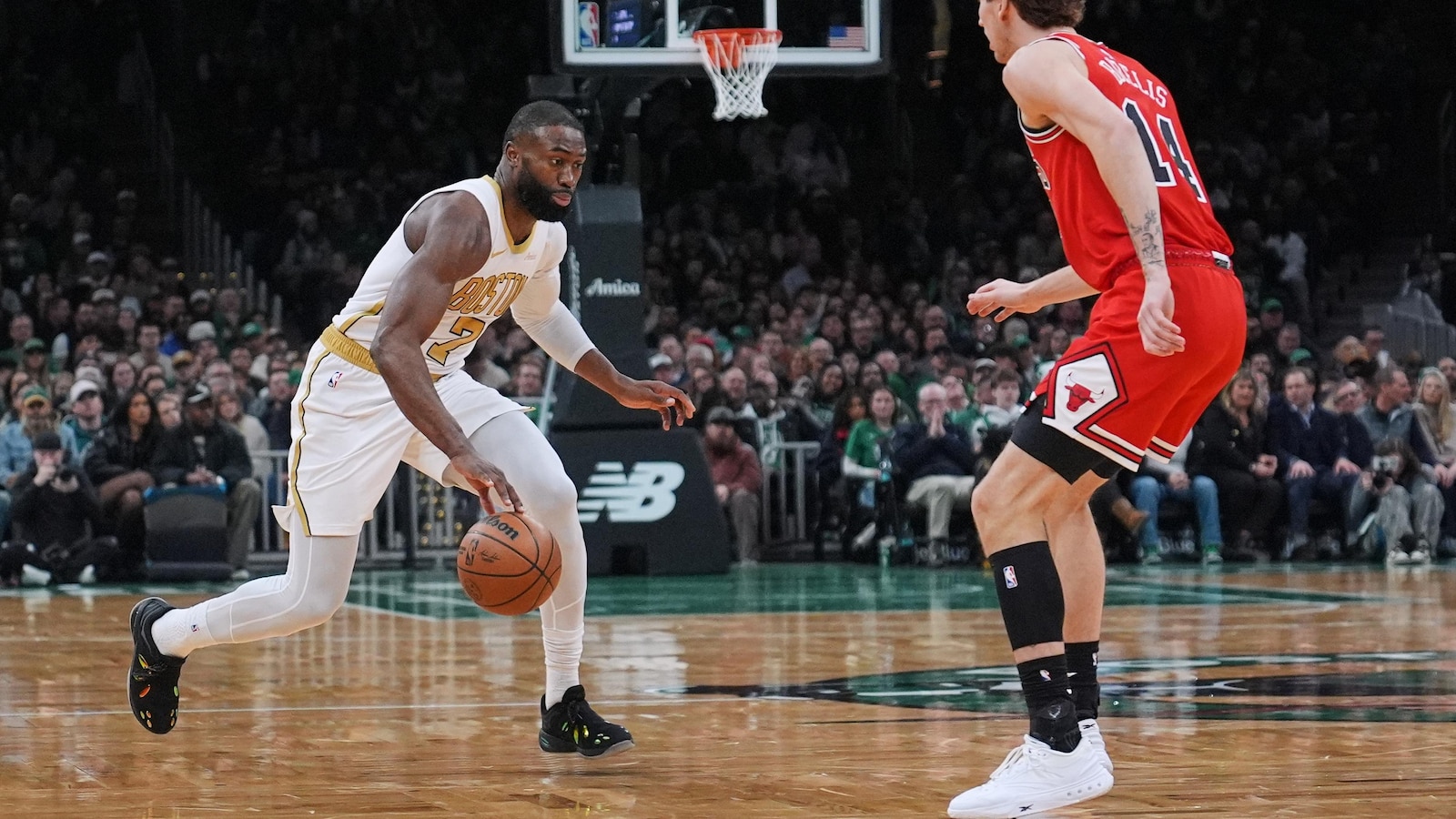 Simons scores 27 points, Pritchard adds 21 as Celtics cruise past Bulls ...