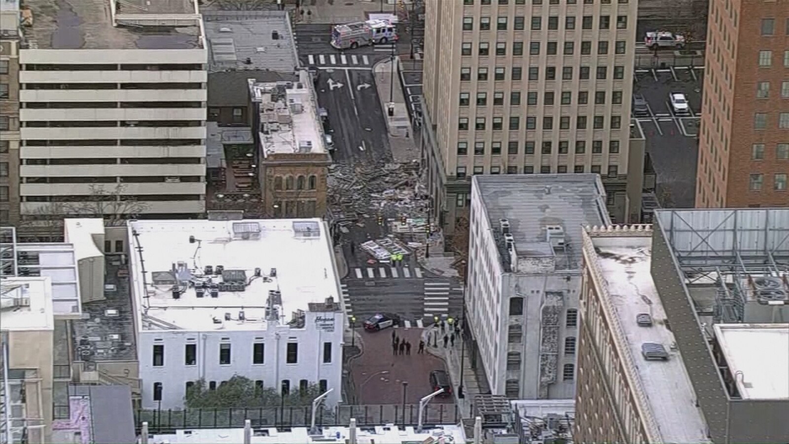 Possible gas explosion at downtown Fort Worth hotel injures 21 ...