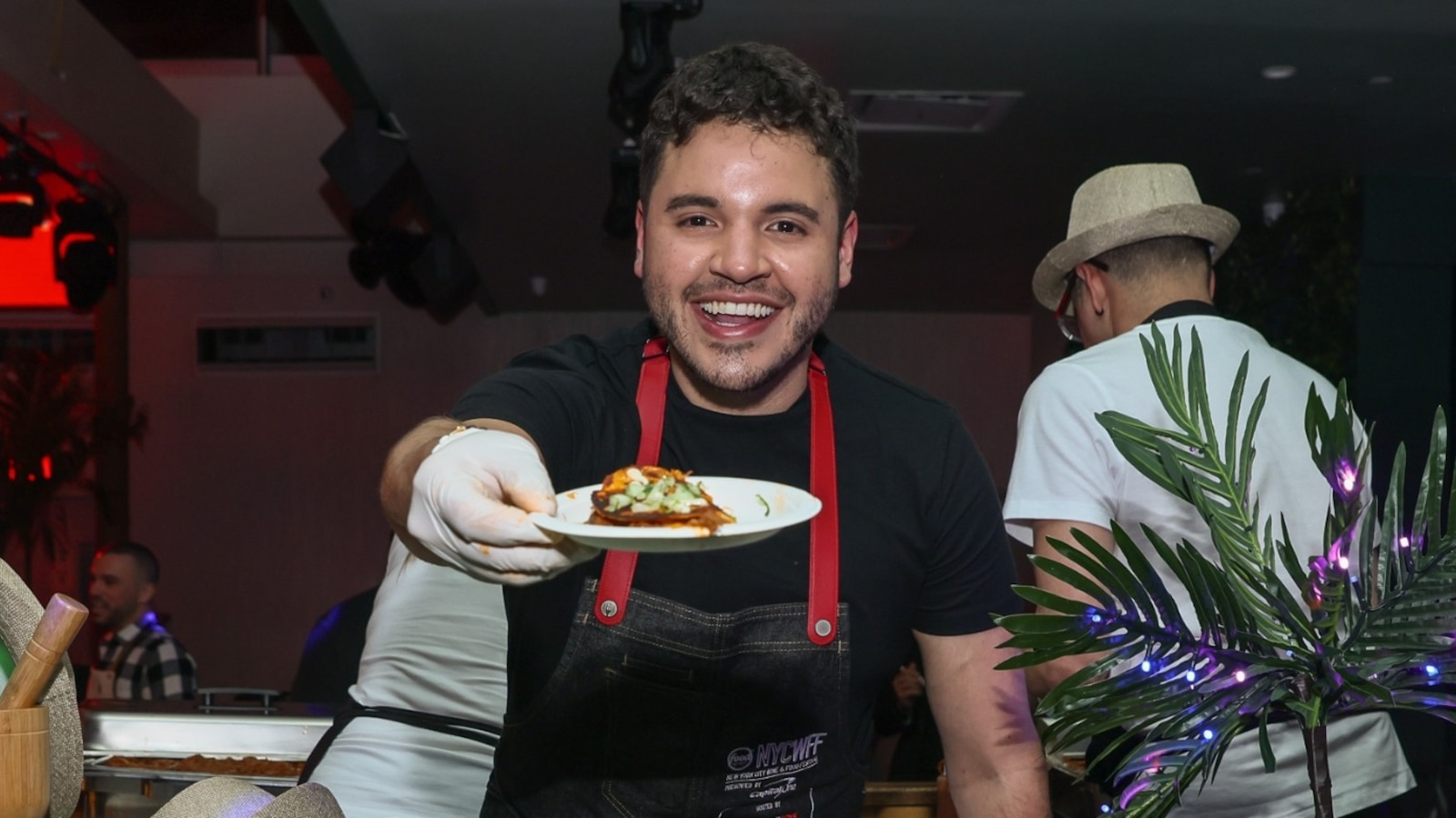 Chef Chris Valdes shares recipes for Memorial Day barbeque dishes - ABC News