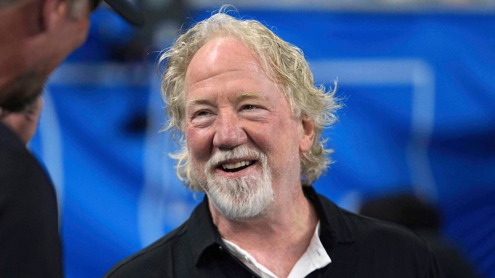'West Wing' actor Timothy Busfield faces charges of criminal sexual ...