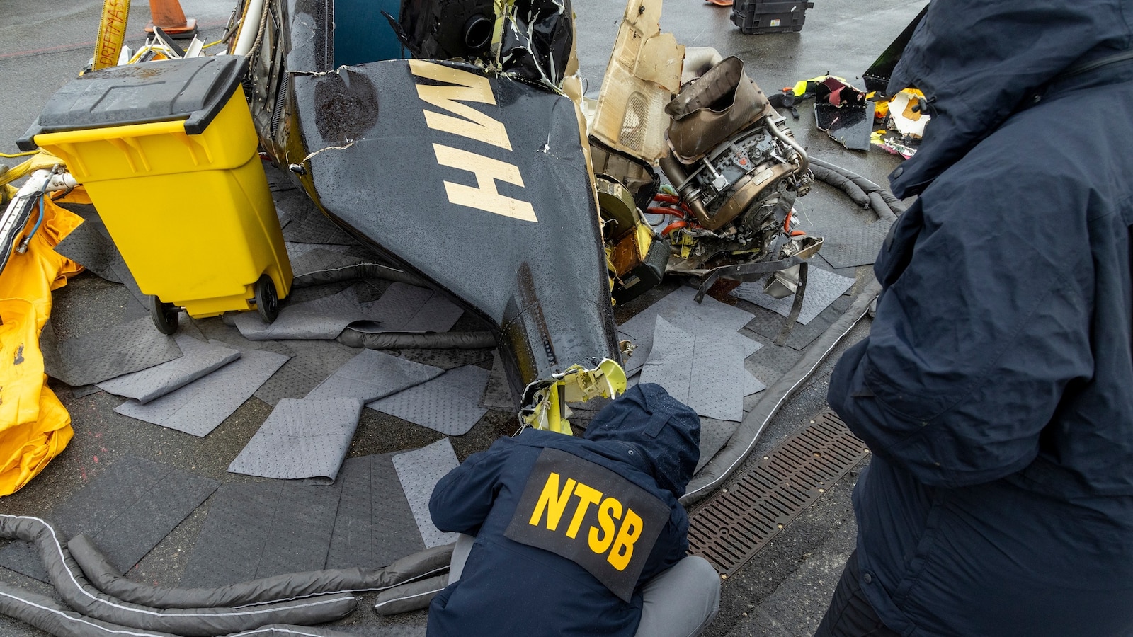 Tourist helicopter that crashed into the Hudson did not have a flight ...