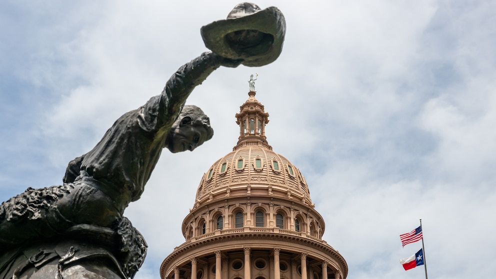 Texas Democrats escalate fight against Republican-led redistricting efforts with Pritzker ...