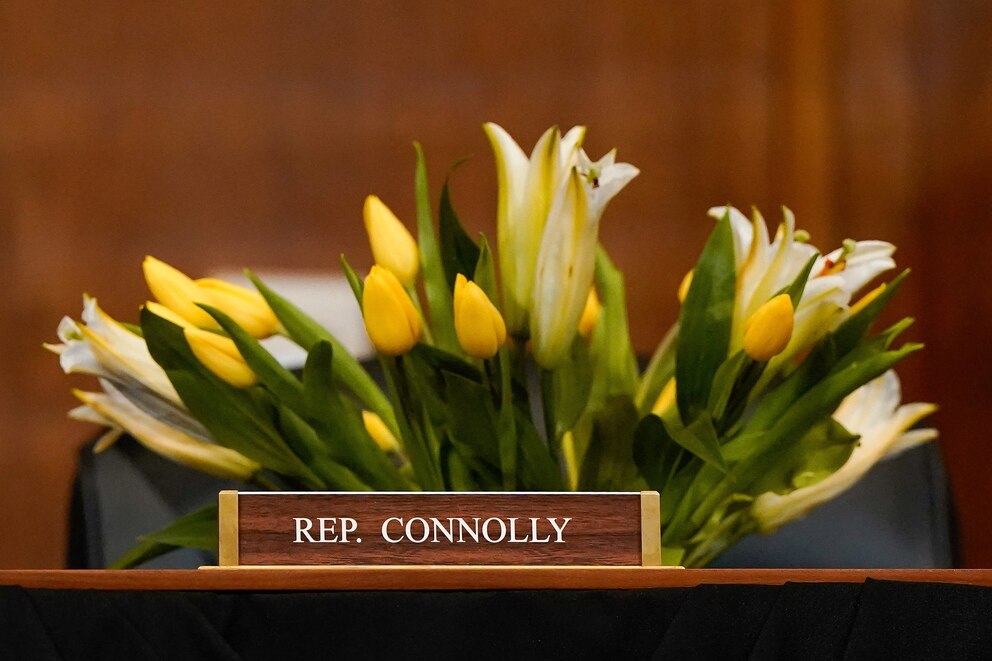 Democratic Rep. Gerry Connolly dies at 75 - Good Morning America