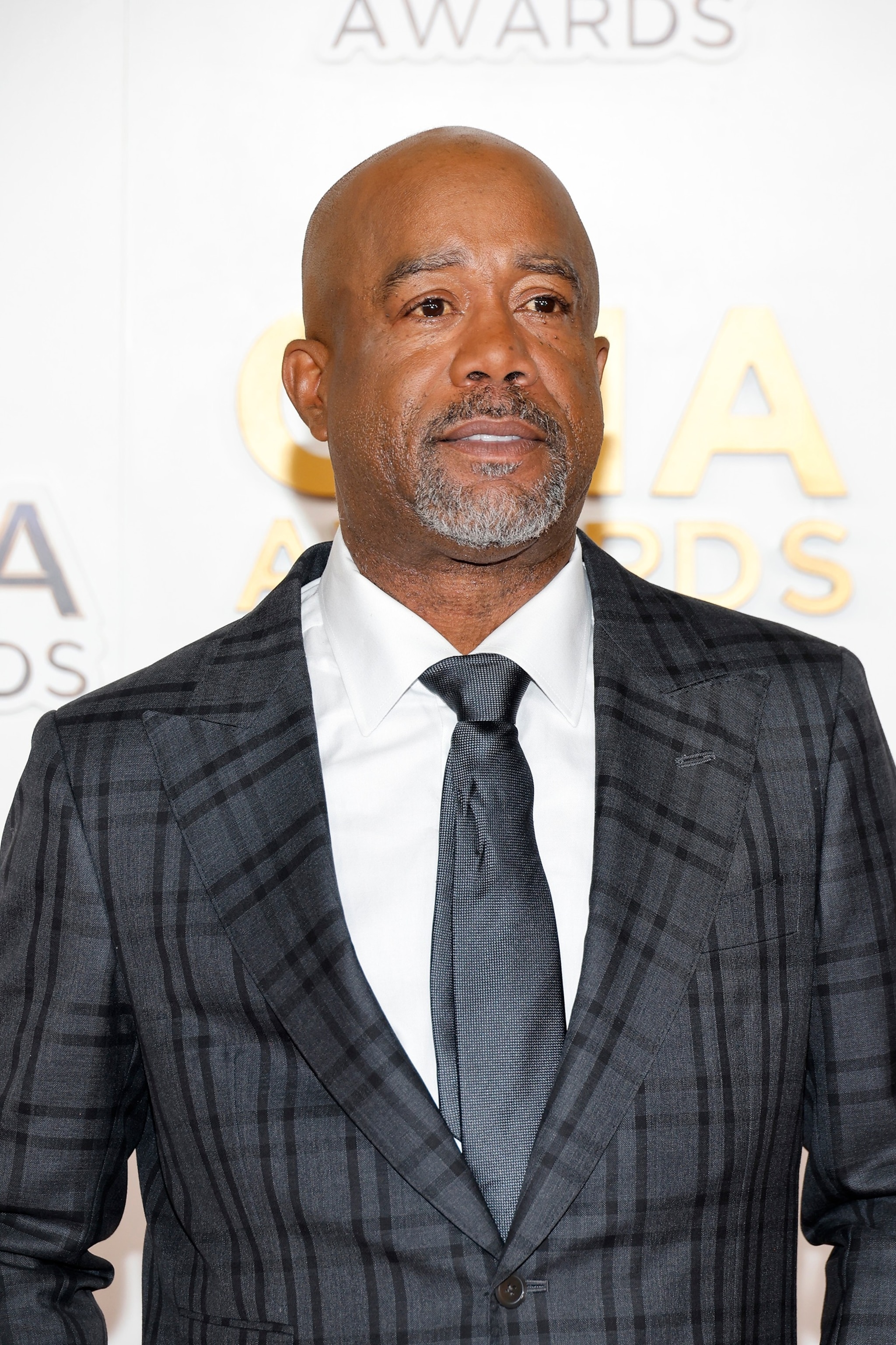 Darius Rucker is engaged to Emily Deahl: See photos of the proposal ...
