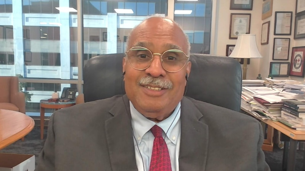 Video Medical community reacts to CDC advisory vote on COVID-19 shots ...