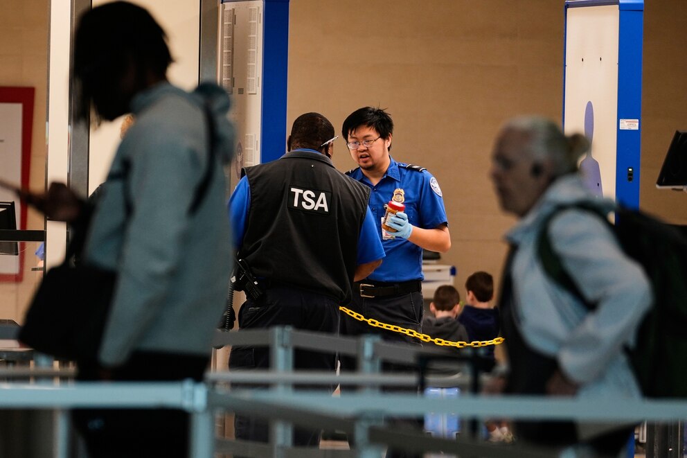 TSA says nearly 10% of its officers called out sick Tuesday - Good ...