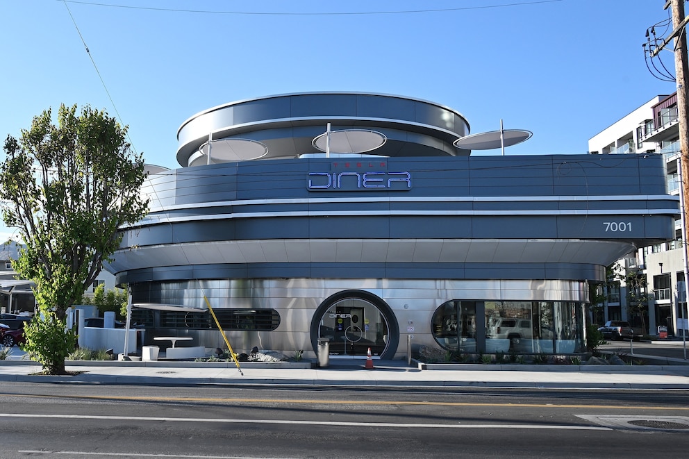 Inside Tesla's new Hollywood diner: Roller skating servers, electric ...