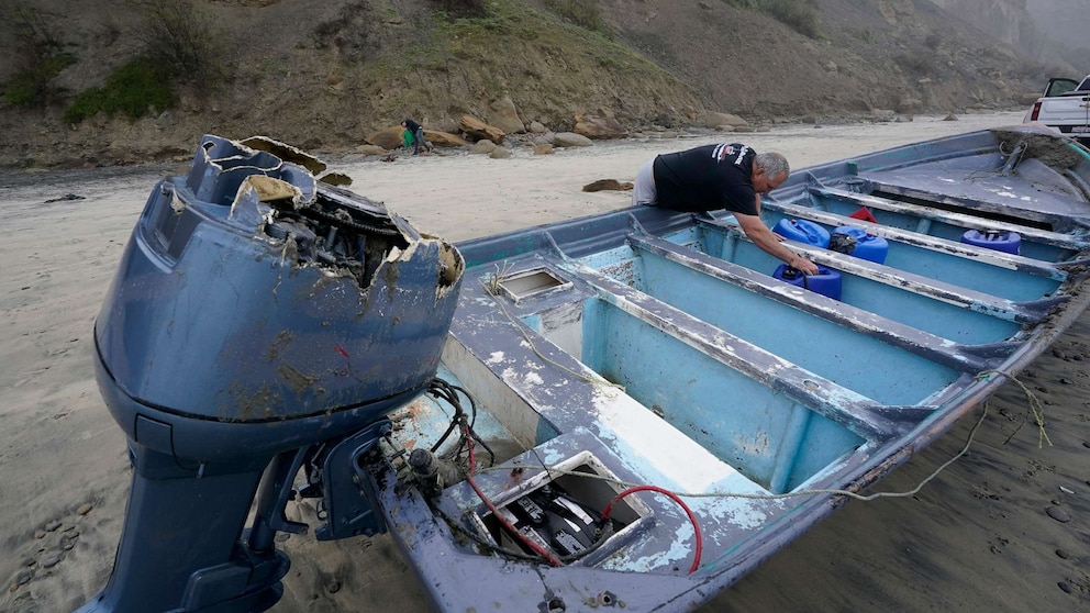 8 dead after 2 fishing boats capsize near San Diego, officials say ... 8 dead after 2 fishing boats capsize near San Diego, officials say ...