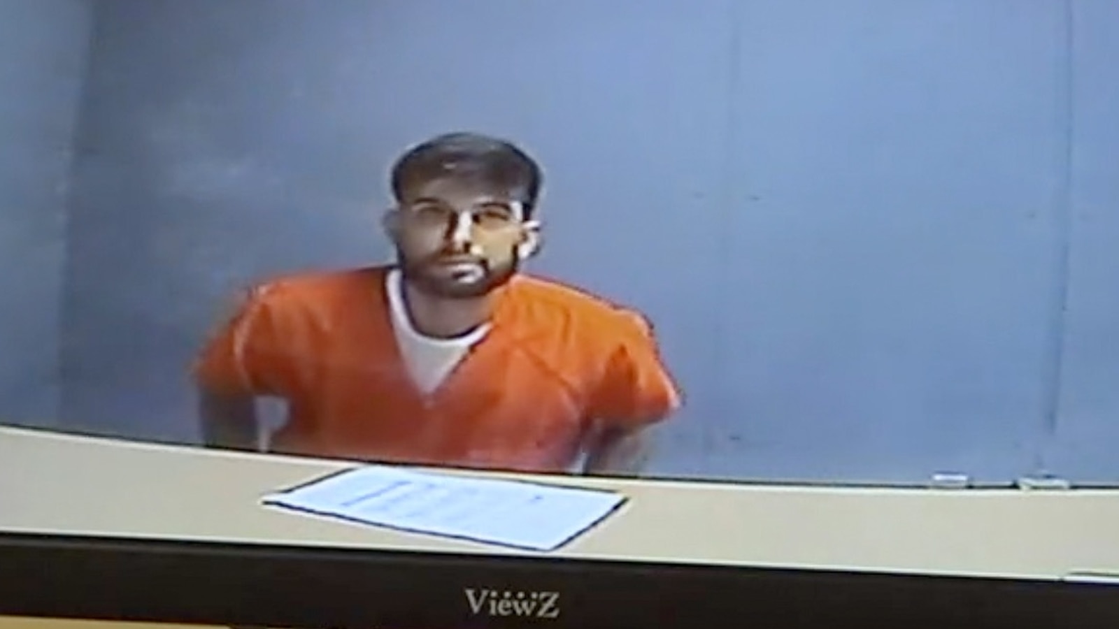 Passenger arrested after allegedly trying to open exit door on SkyWest flight - ABC News