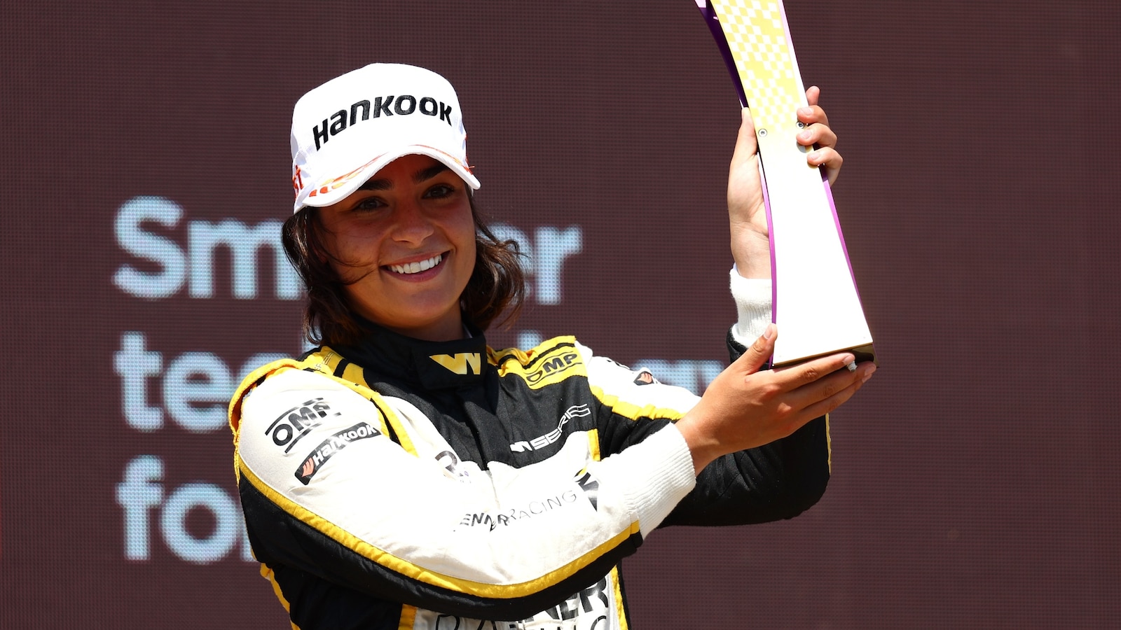 Race car driver Jamie Chadwick has dreams of making Formula One circuit ...