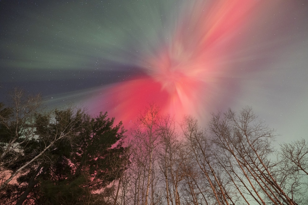 A dazzling display of northern lights could be visible on Christmas Eve ...