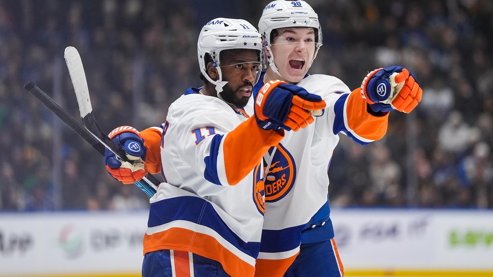 Duclair scores twice as Islanders win 4-3 to extend Canucks' losing ...