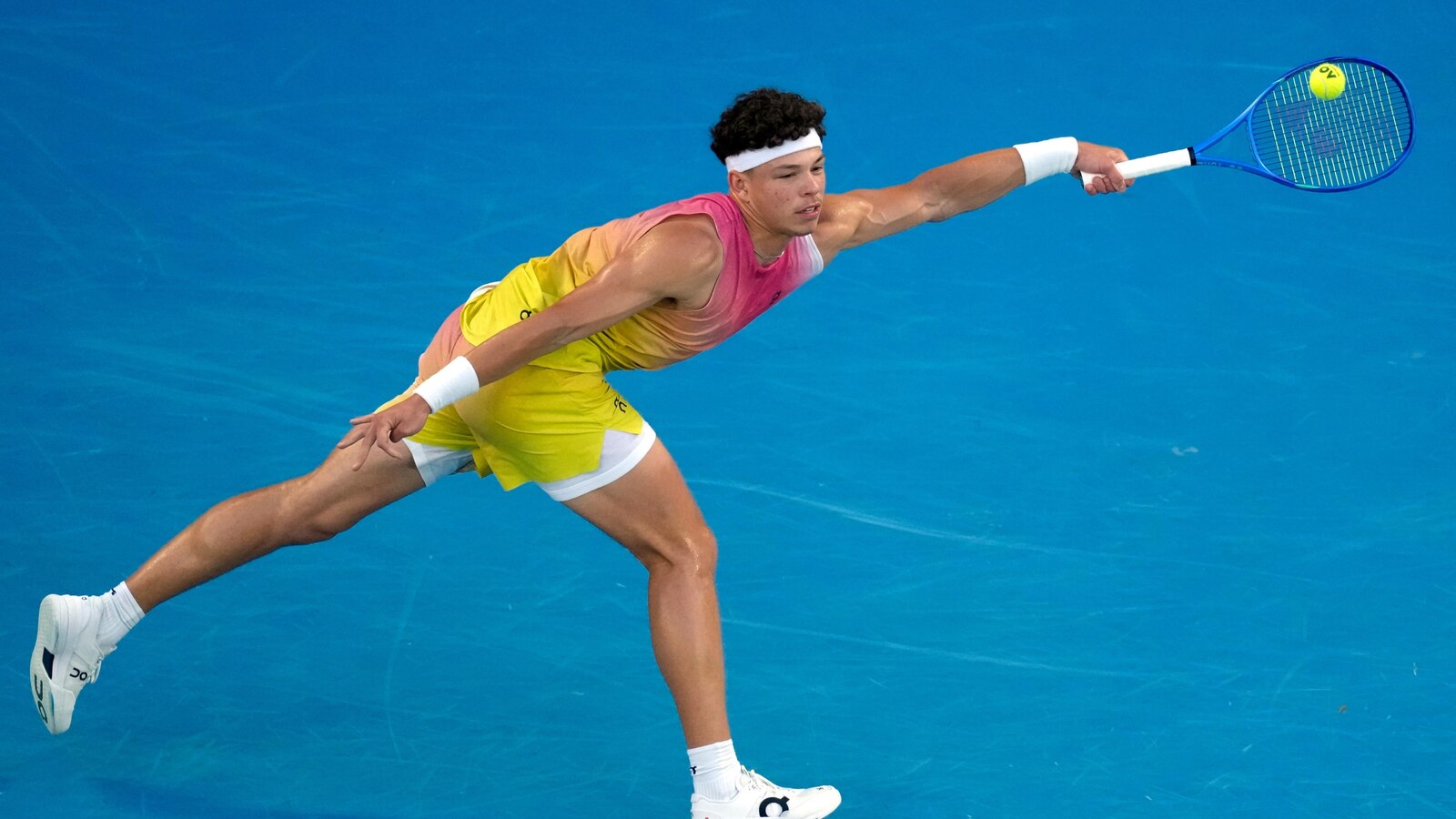 American Ben Shelton advances to the Auckland ATP quarterfinals - ABC News