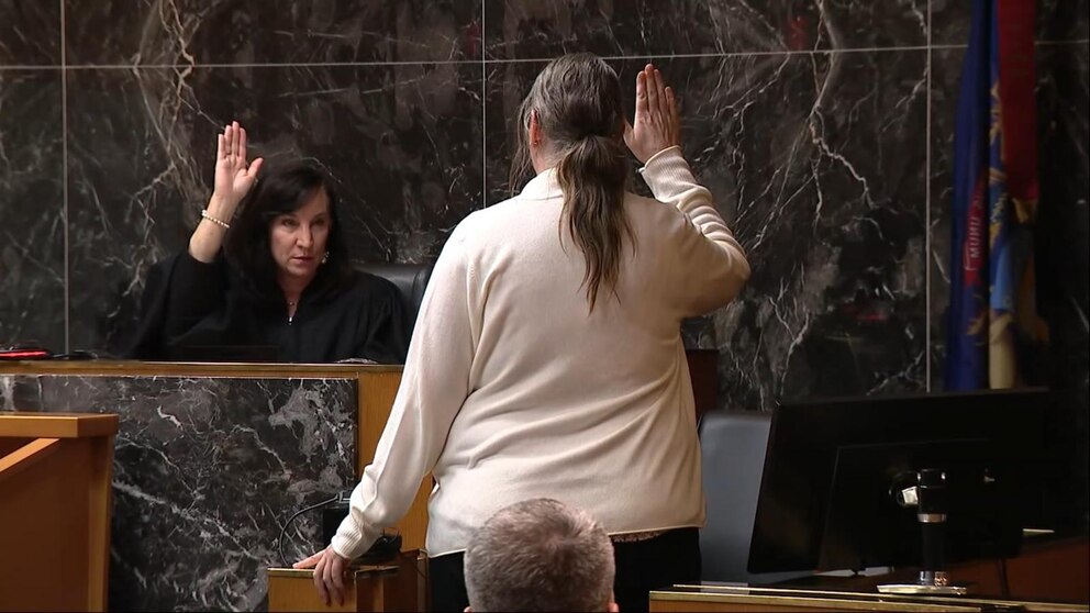 Video Jennifer Crumbley takes the stand in her own defense - ABC News