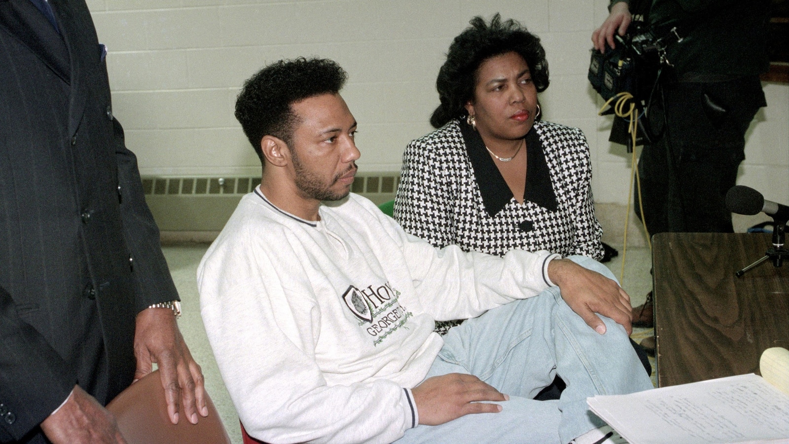 Months after Trump's pardon, Larry Hoover pushes for Pritzker clemency ...