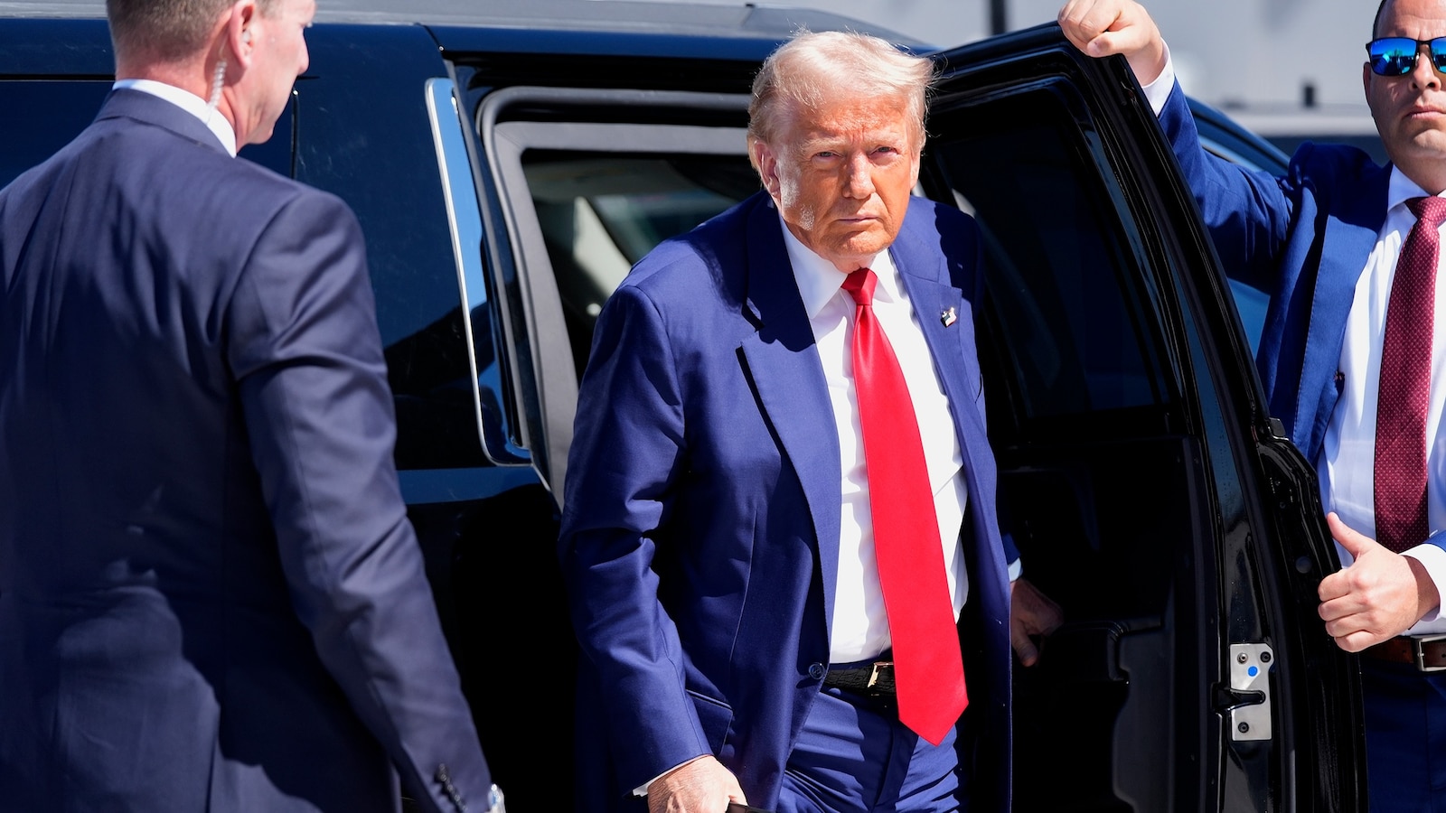 Trump praises Secret Service response to apparent assassination attempt ...