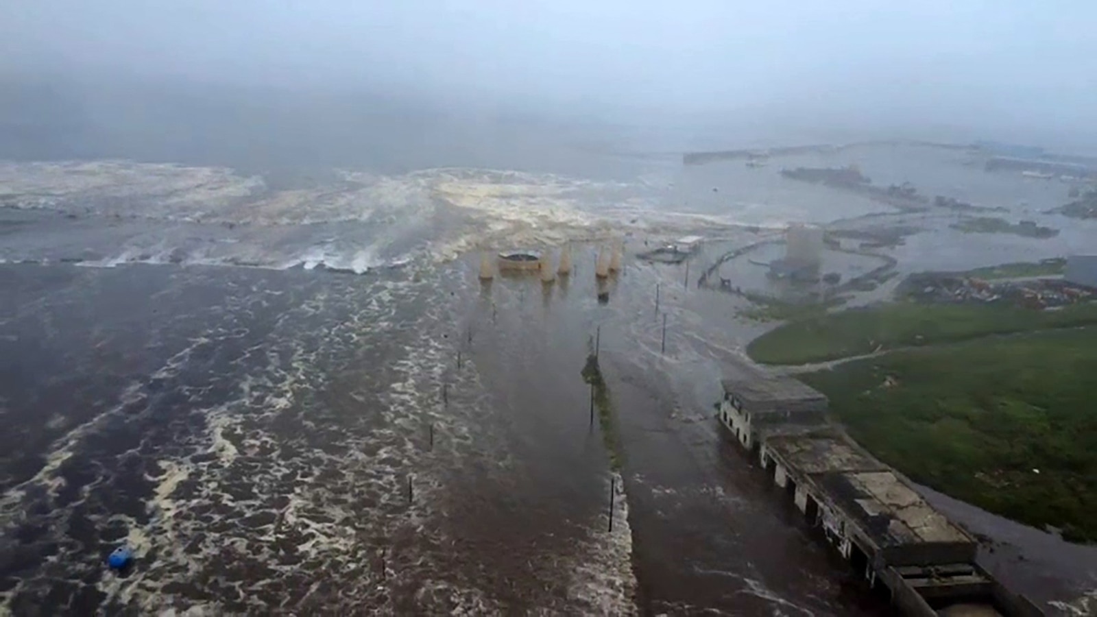Scientists explain why Russia's magnitude 8.8 earthquake didn't trigger ...