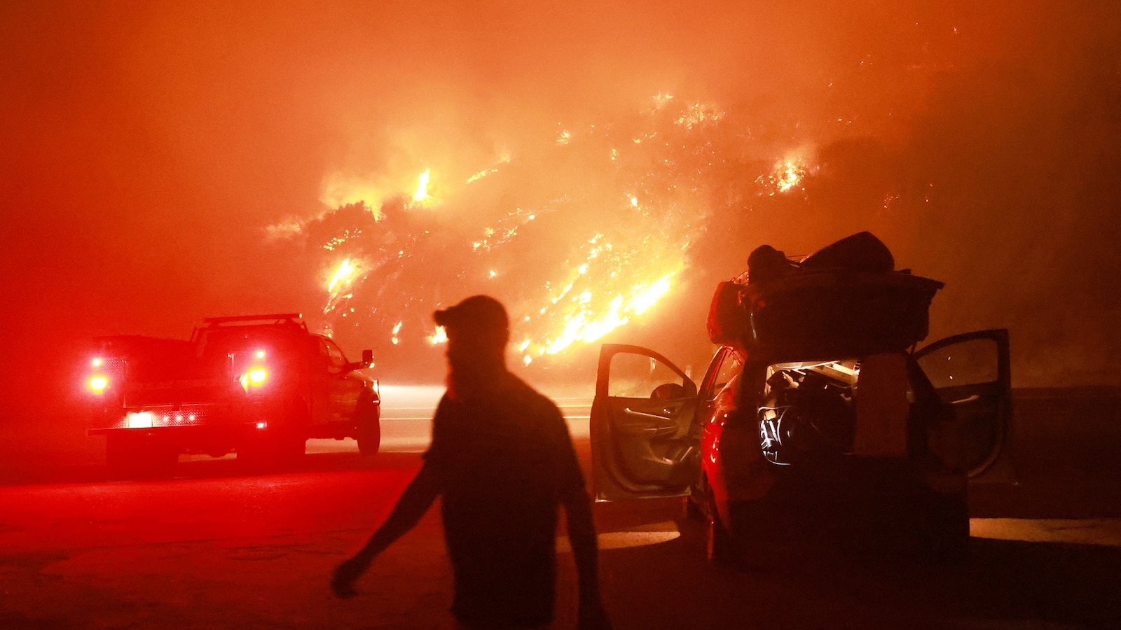 More than 35,000 structures threatened by wildfire burning east of Los ...
