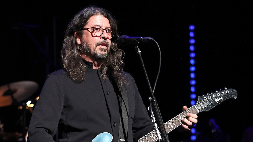 Dave Grohl reveals he fathered a baby outside of his marriage - Good ...