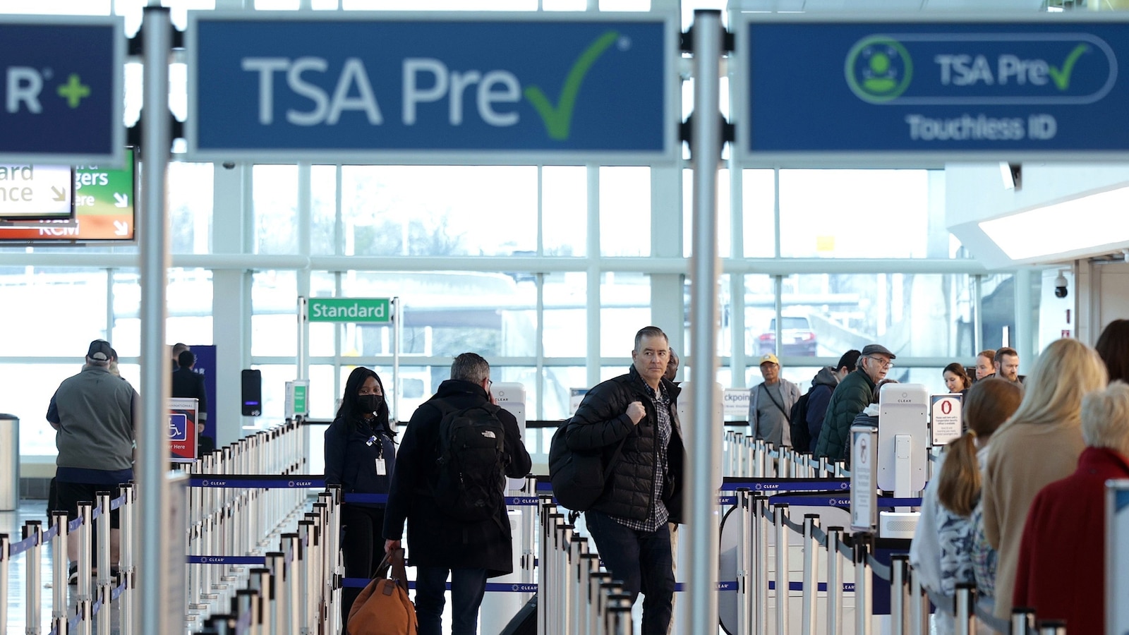 As travel delays worsen amid partial shutdown, experts suggest using ...
