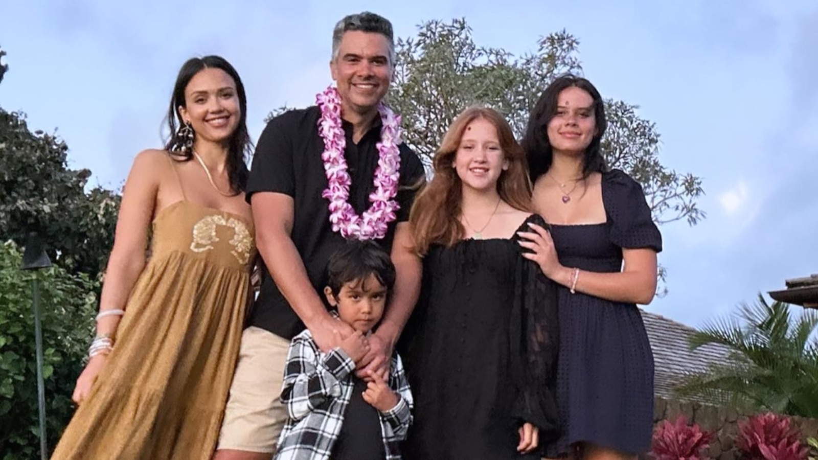 Jessica Alba shares family photos from vacation with her husband and ...