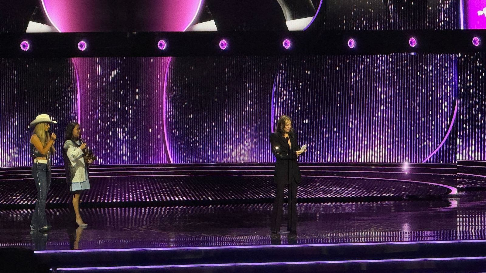 Miley Cyrus, Harrison Ford, Jamie Lee Curtis and more honored at 2024 ...