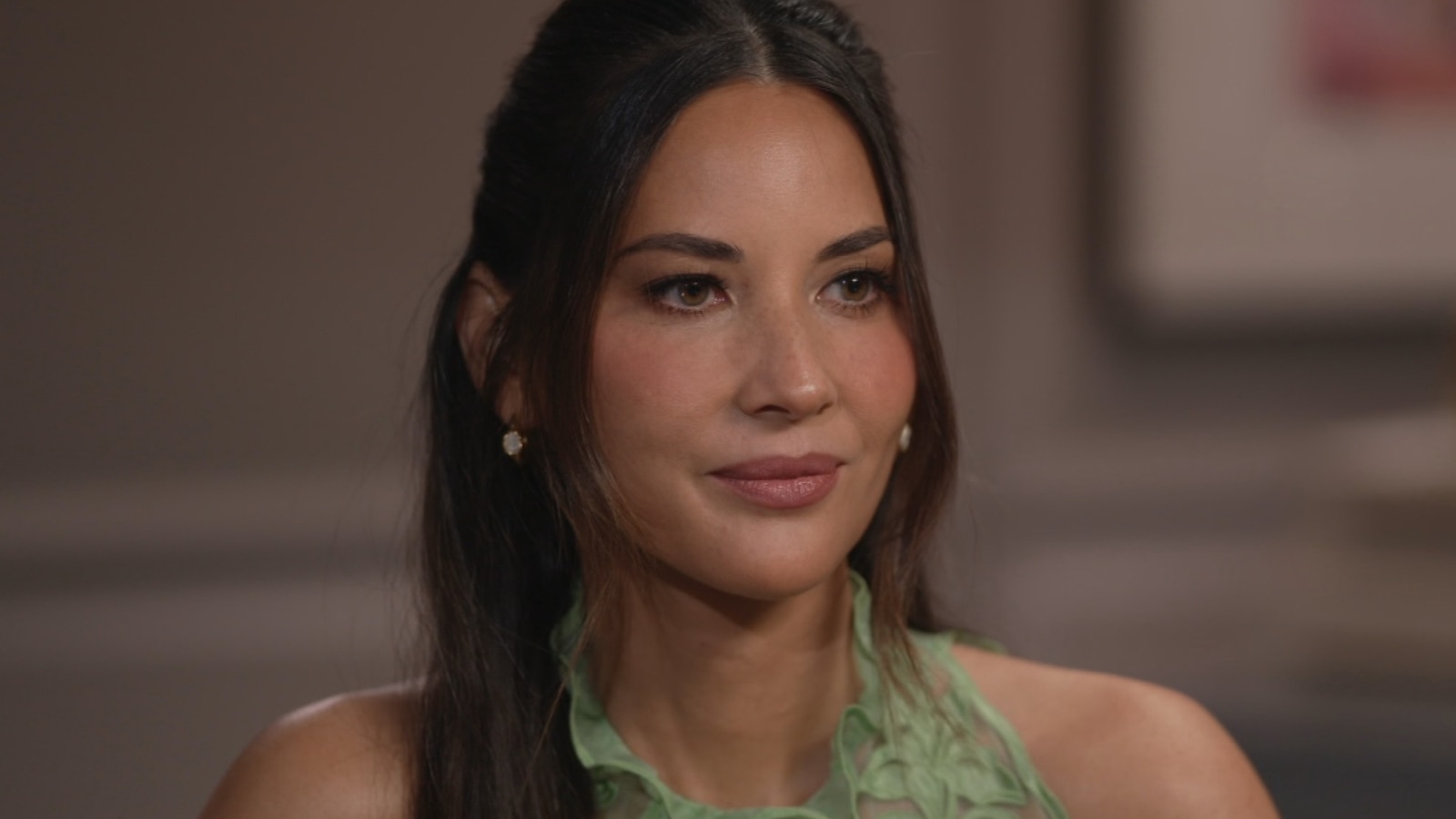 Olivia Munn speaks out about breast cancer, fertility issues in 1st TV ...