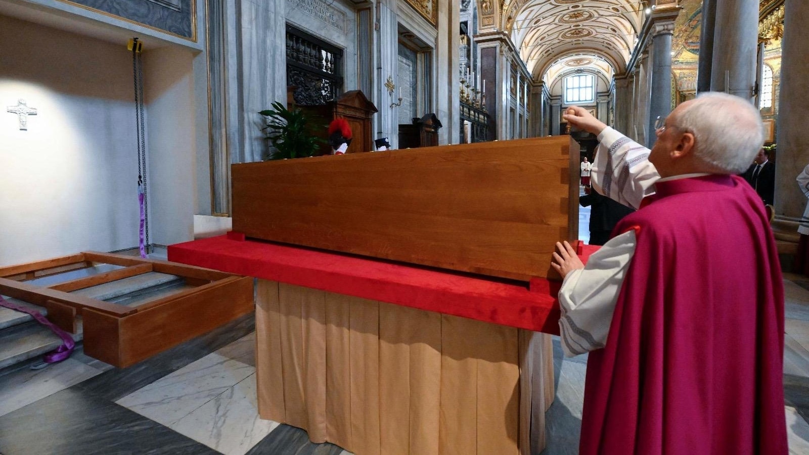 Pope Francis funeral updates: Pope Francis laid to rest after historic ...