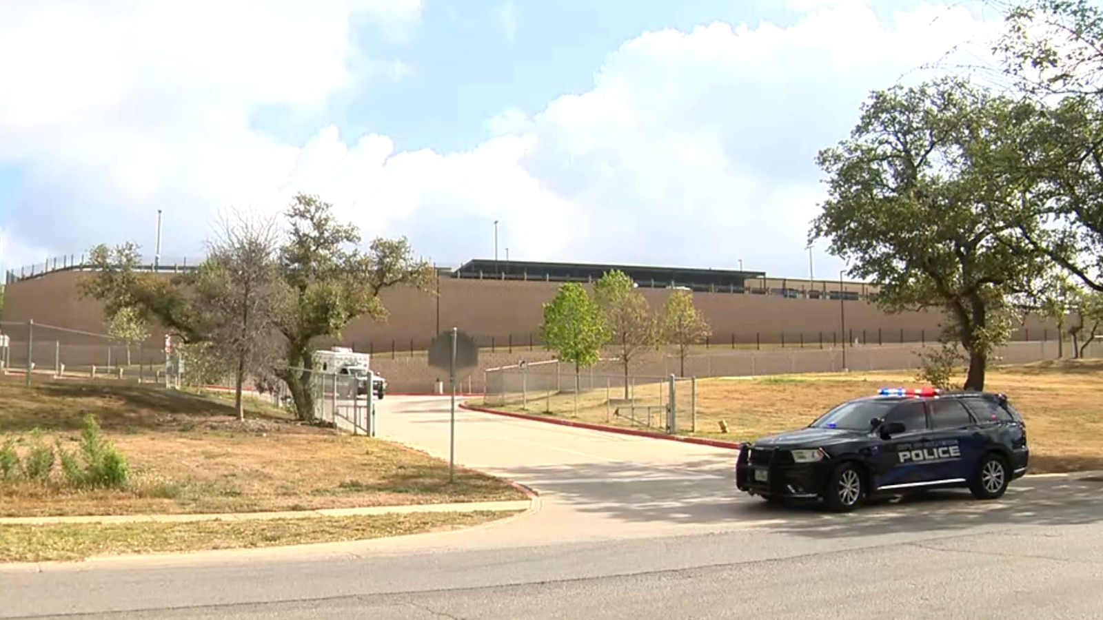 15-year-old who allegedly shot teacher was 'failing several classes ...