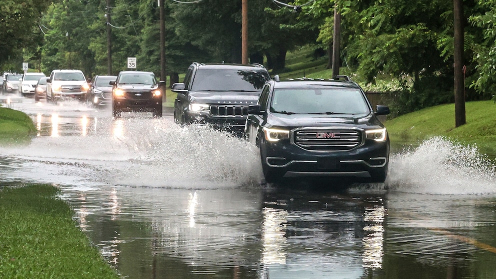 Kentucky bracing for more heavy rain after flash flooding kills 4 ...