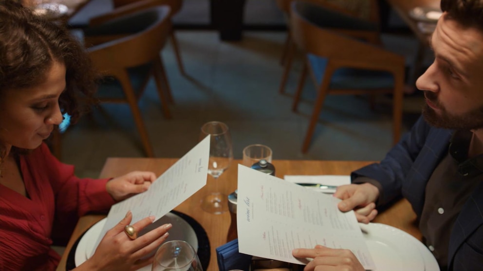 Video Monday Morning Quarterback: Dating for Gen Z’ers - ABC News