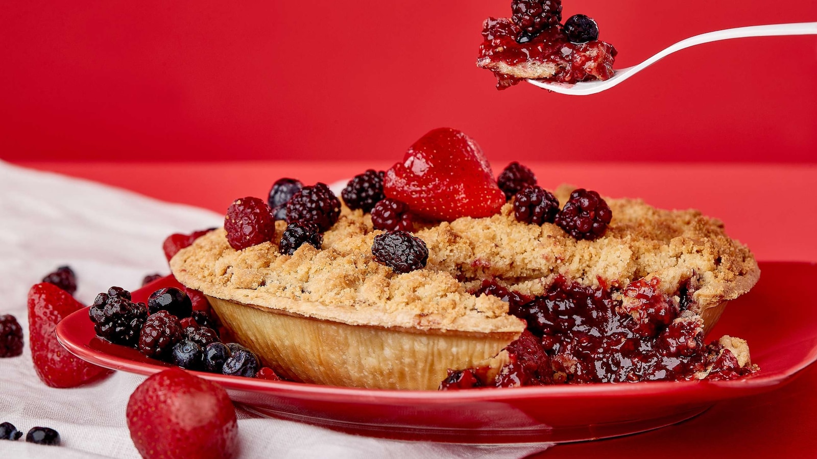 Fireman Derek's Guava Berry Pie recipe - ABC News